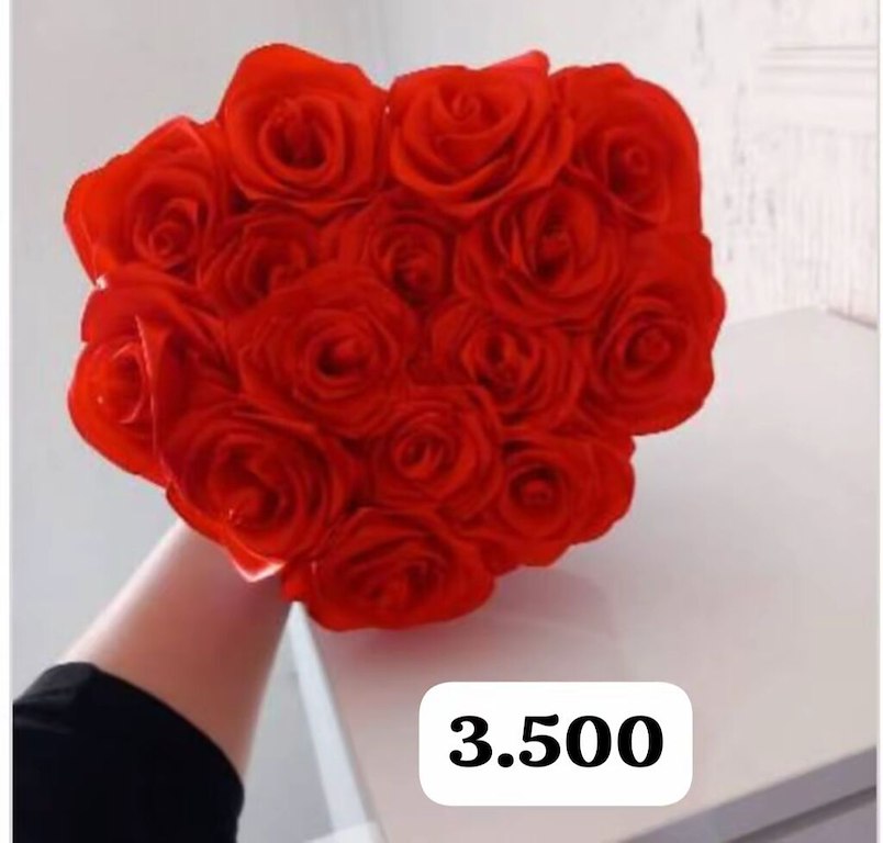 Ružin buket u obliku srca Cena: 3.500