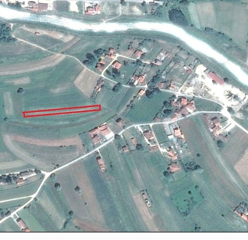 Građevinsko/poljoprivredno zemljište – pravougaona parcela u ruralnom