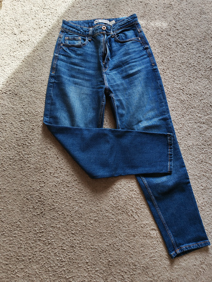 Zara mom fit 36