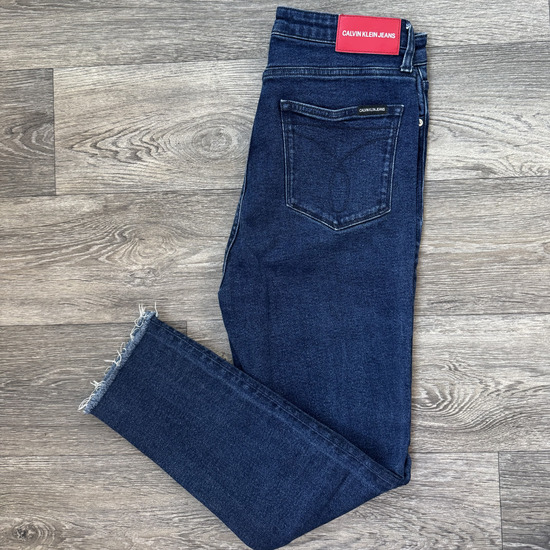 Calvin Klein farmerice M