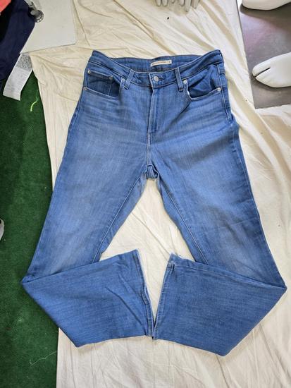 LEVI'S farmerice zvonarice 725