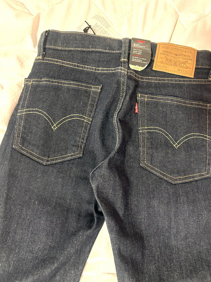 Levis farke