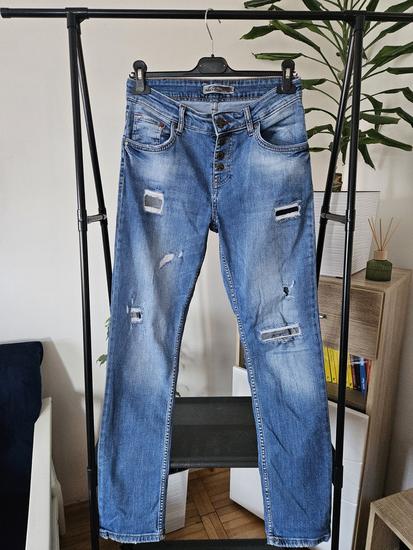 Kao nove farmerke 27