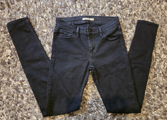 Levis crne farmerke