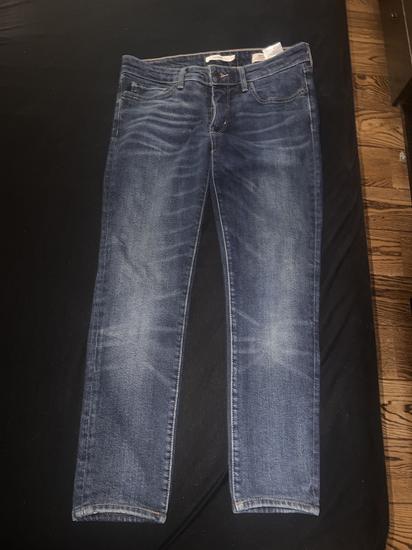 Levis br.27