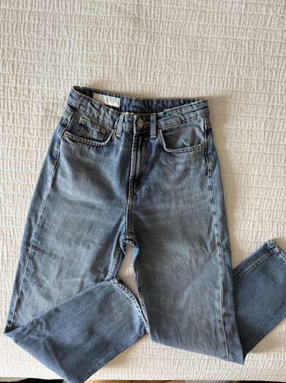 Zara farmerice 34 velicina