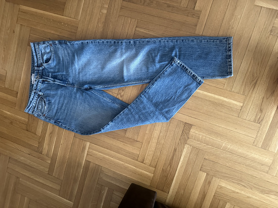 Zara mom fit farmerke