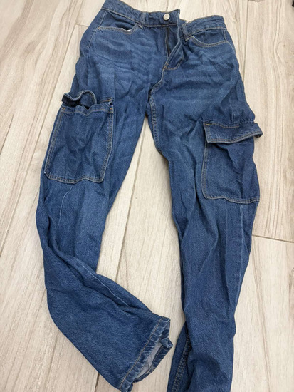 BERSHKA CARGO FARMERKE
