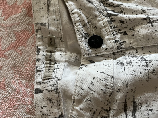 CALVIN KLEIN farmerke 29
