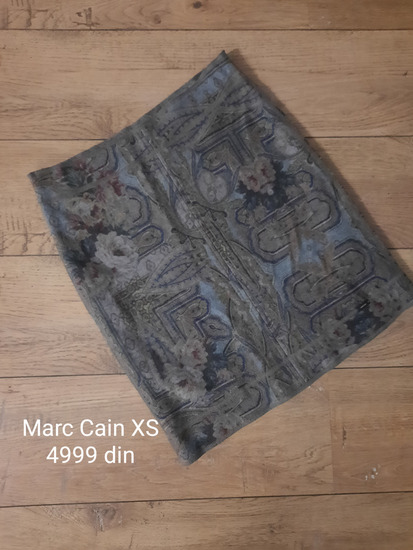 Marc Cain suknjica od devicanske vune