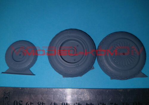 Model-Kom 1-2022-AKC01 Be-12 - Resin Wheels
