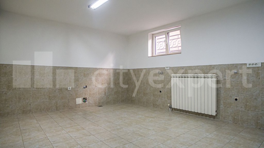 Stan u kući za izdavanje BEZ PROVIZIJE: Garsonjera, 200m², Čolak Antina, Savski venac - 1500€