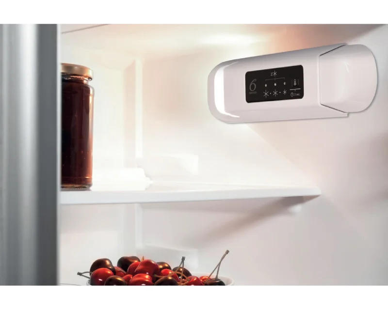 Whirlpool ugradni frižider 144 l WBUL021