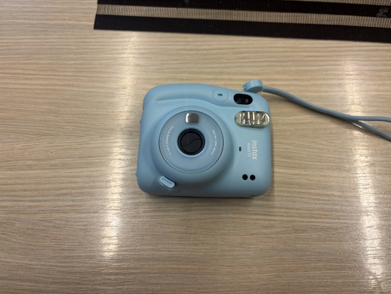 Instax mini 11 fotoaparat