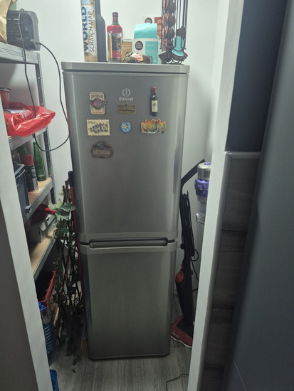 Indesit kombinovani frižider CAA 55 NX 1