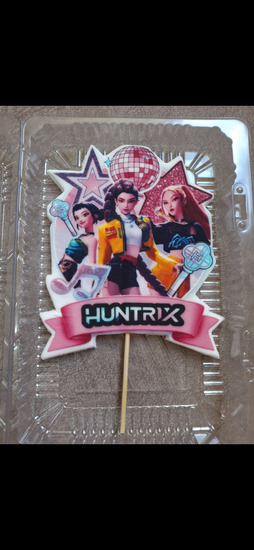 Huntrix ukras za tortu