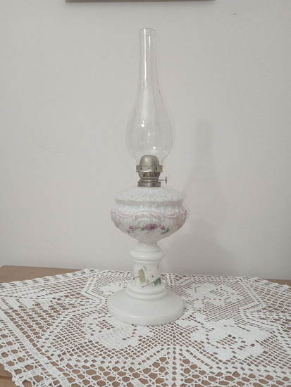 petrolej lampa prelepa