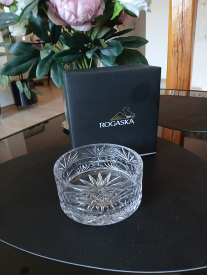 Kristalna cinija-bombonjera ROGASKA-NOVO