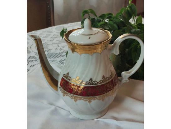 Starinski Porcelanski cajnik-vaza sa pozlatom