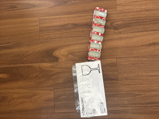 Ikea NOVO case za vino i rakiju cena za oba seta
