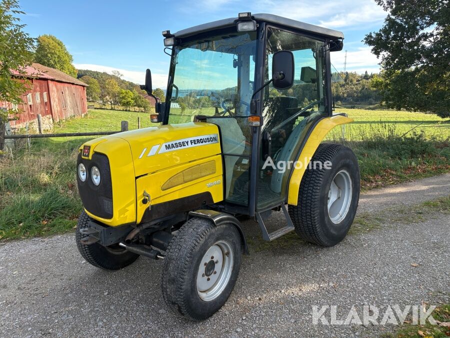 Prodaje se Massey Ferguson 1540 traktor točkaš na aukciji