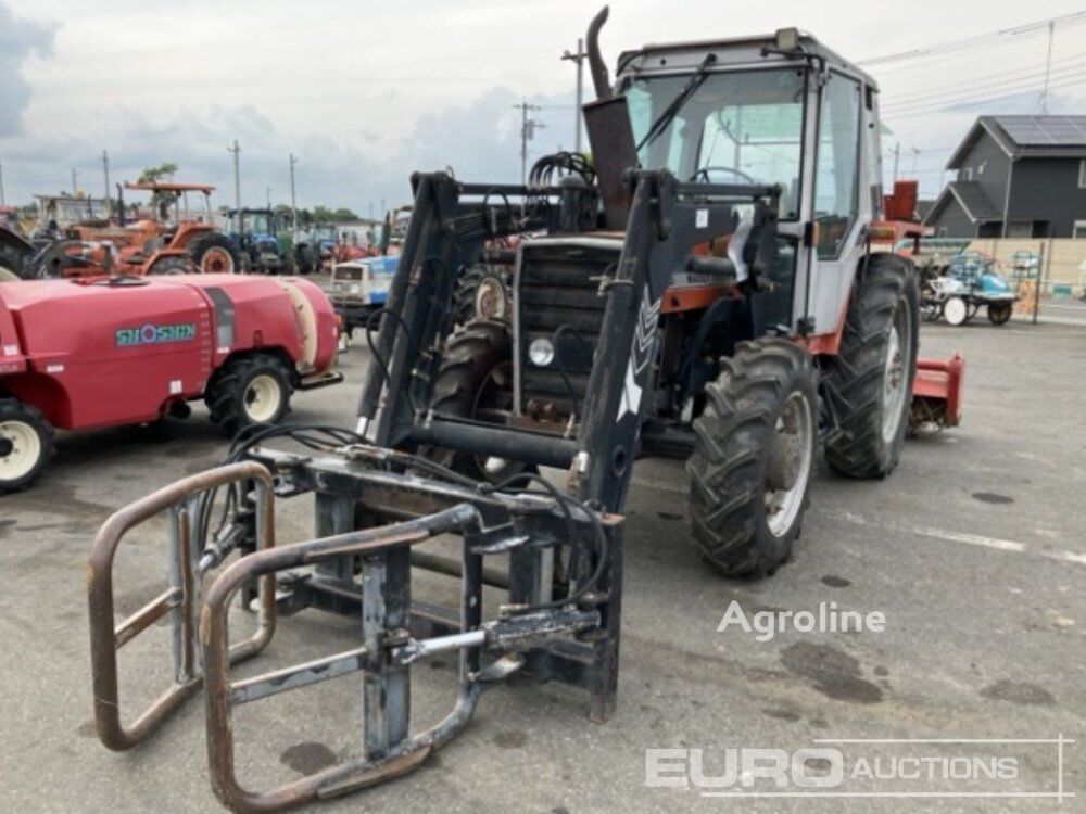 Prodaje se Massey Ferguson 675 traktor točkaš na aukciji
