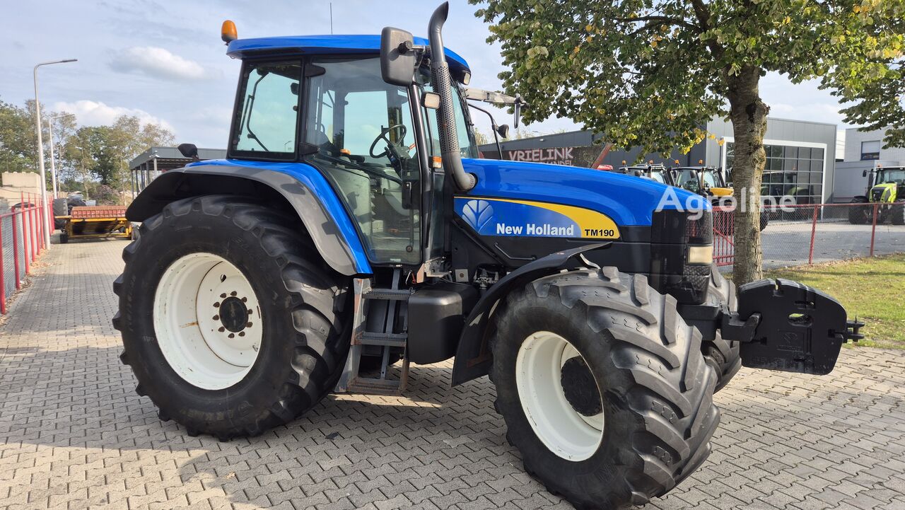 New Holland TM 190 PC . Airbrakes traktor točkaš