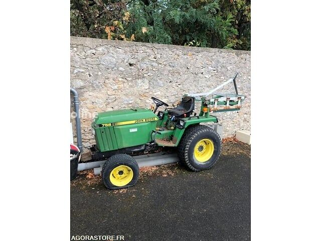 Prodaje se John Deere TRACTEUR John Deere 755 mototraktor na aukciji