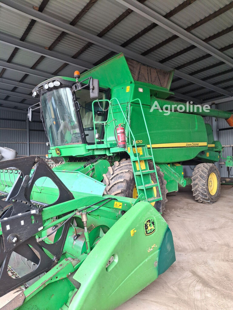 John Deere T670 kombajn za žito