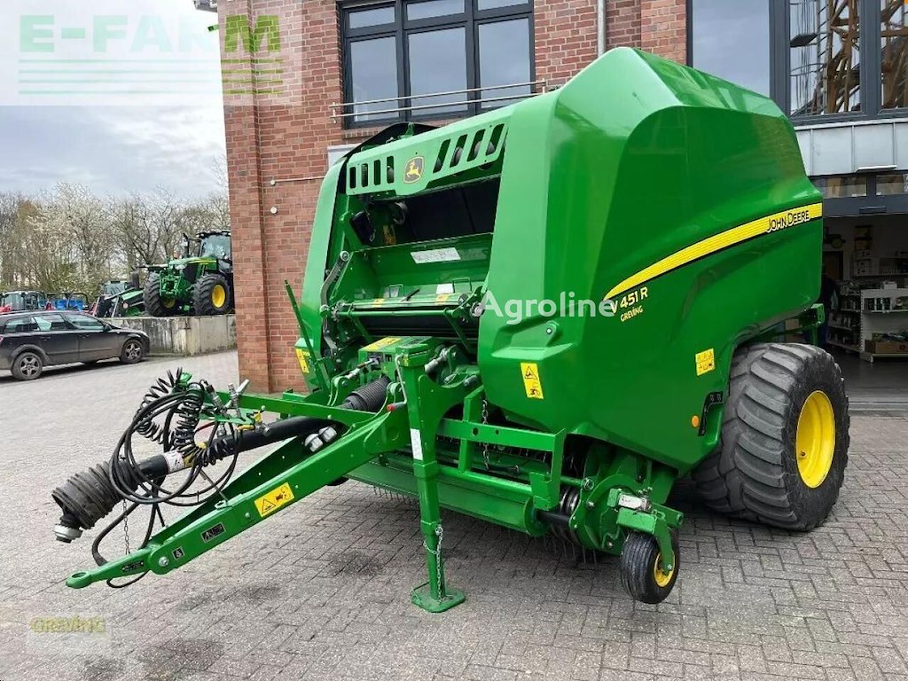 John Deere v451r balirka za četvrtaste bale