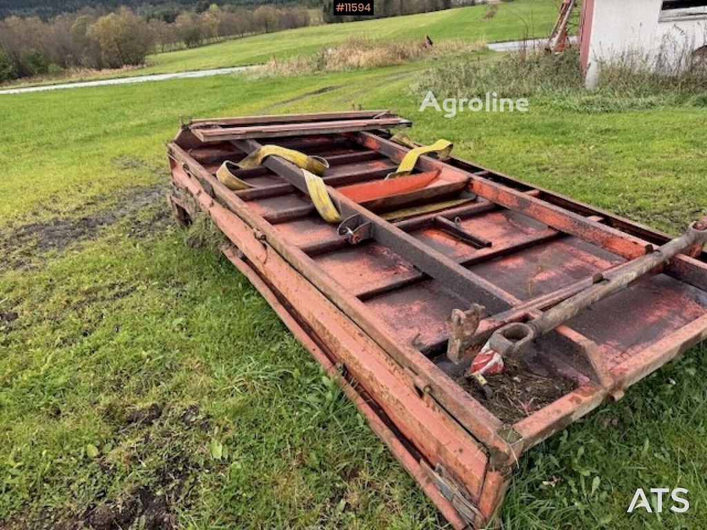 Orkel traktorska prikolica