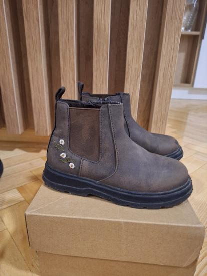 Zara čizmice vel.26