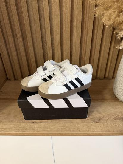 Adidas patike 26