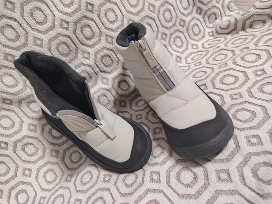 ZARA zimske cizmice 36/22