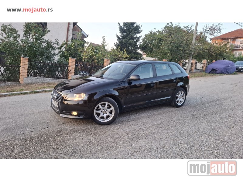 Audi A3 1.6 benz. 8v, NOV