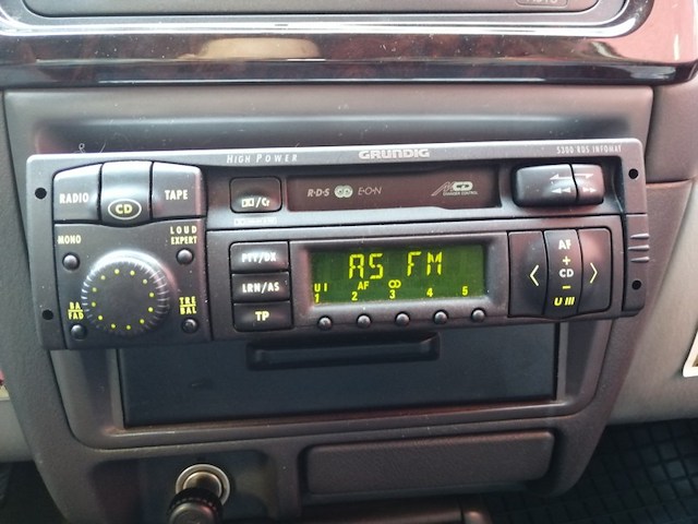 Auto radio kasetofon GRUNDIG WKC 5300 RDS