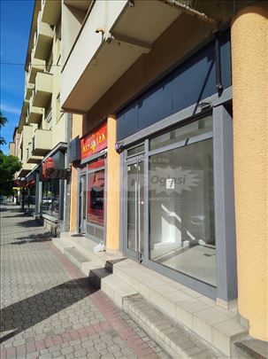 Lokal za izdavanje - Strogi centar Čačka 32m2