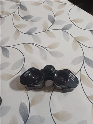 Na prodaju dvogled 8x30