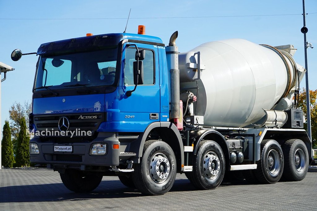 Mercedes-Benz AROCS 3241 kamion s mešalicom za beton