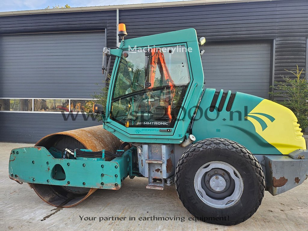 Hamm 3307 kompaktor s jednim valjkom