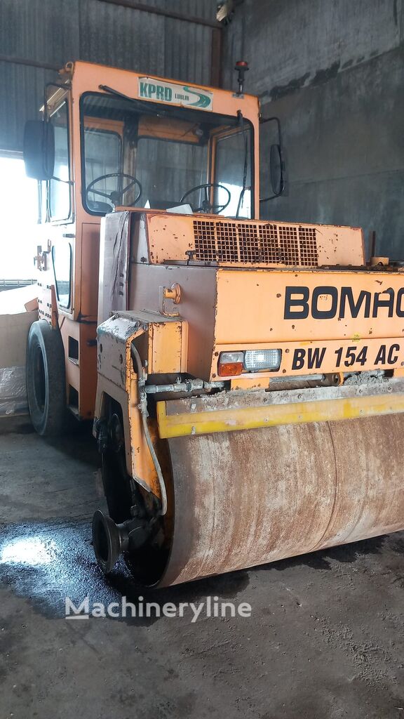 BOMAG BW154 valjak za asfalt