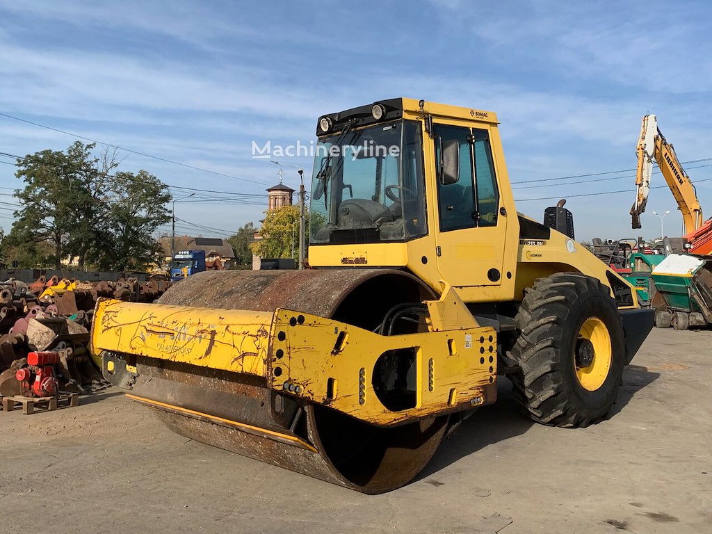BOMAG BW213 DH4-i kompaktor s jednim valjkom