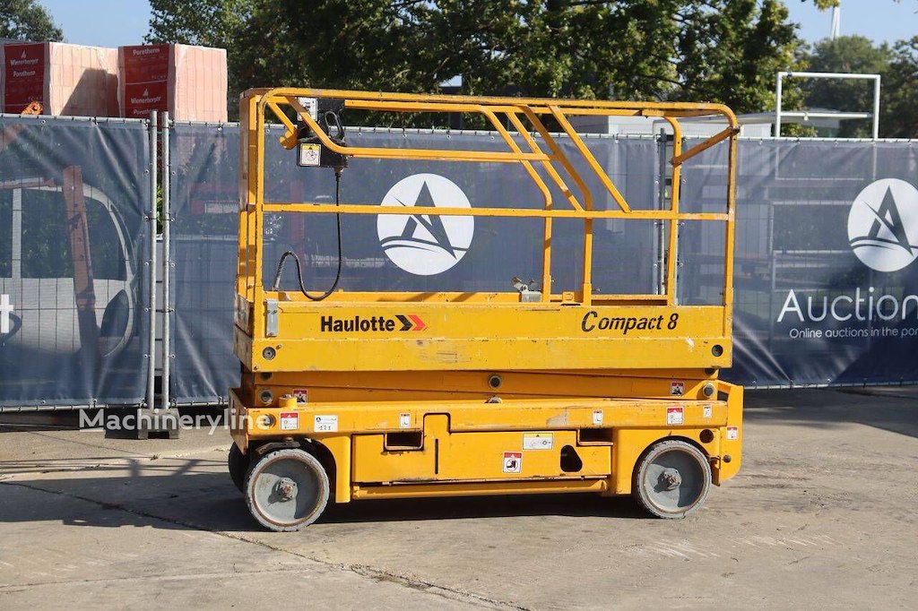 Prodaje se Haulotte Compact 8 makazastu platformu na aukciji