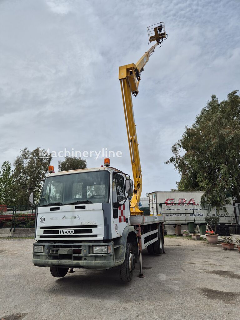 IVECO EUROCARGO 120E18 auto dizalica s korpom
