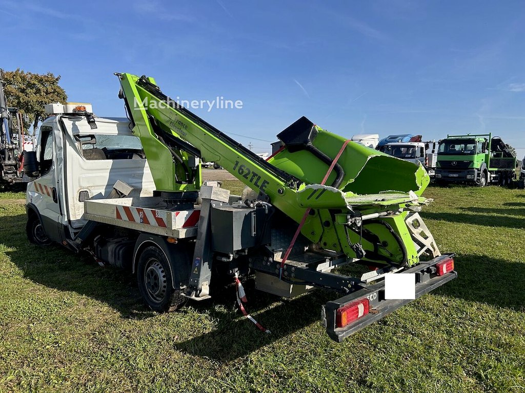 IVECO 35s14 auto dizalica s korpom