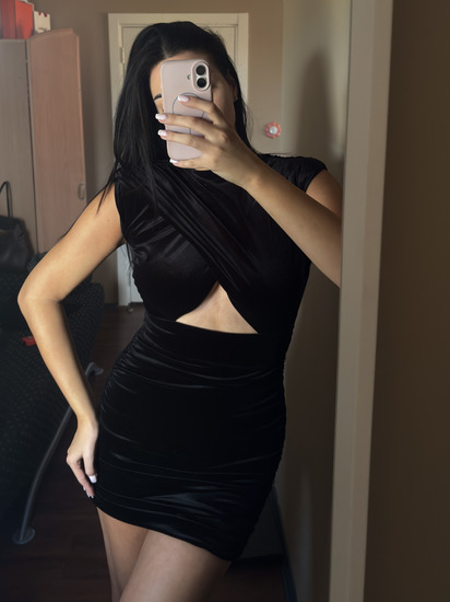 Zara velvet haljina sa naramenicama