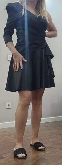 Crna mini svečana haljina