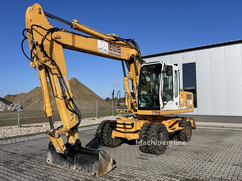 Liebherr A902 Litronic bager točkaš