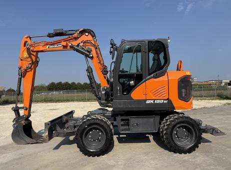 Bager DEVELON DX100W-7