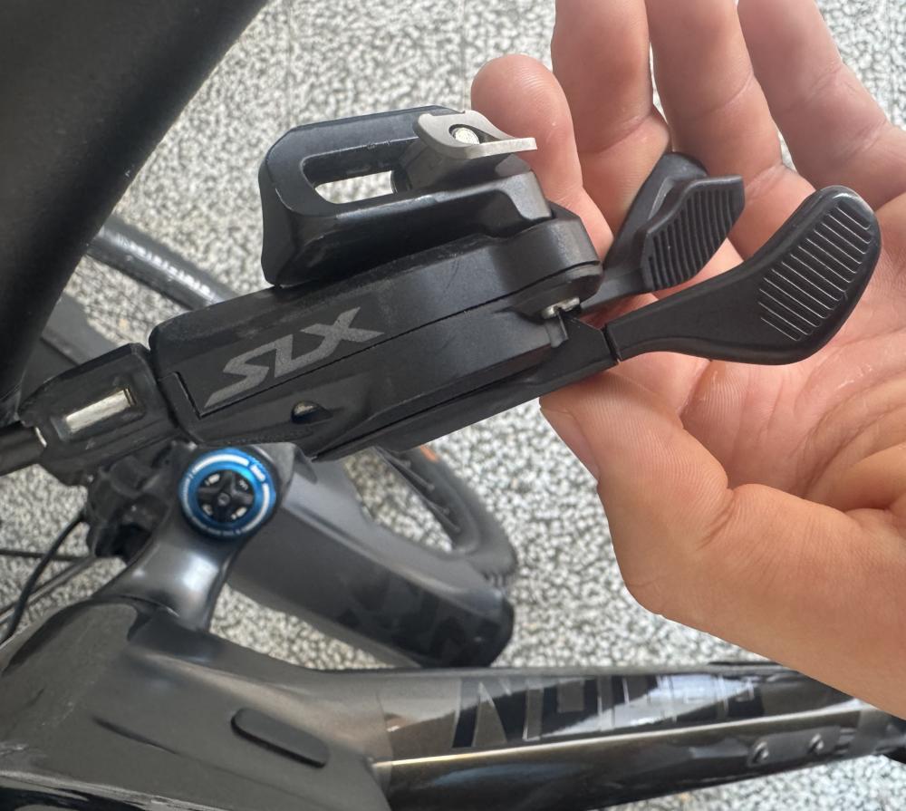 Shimano SLX šifter